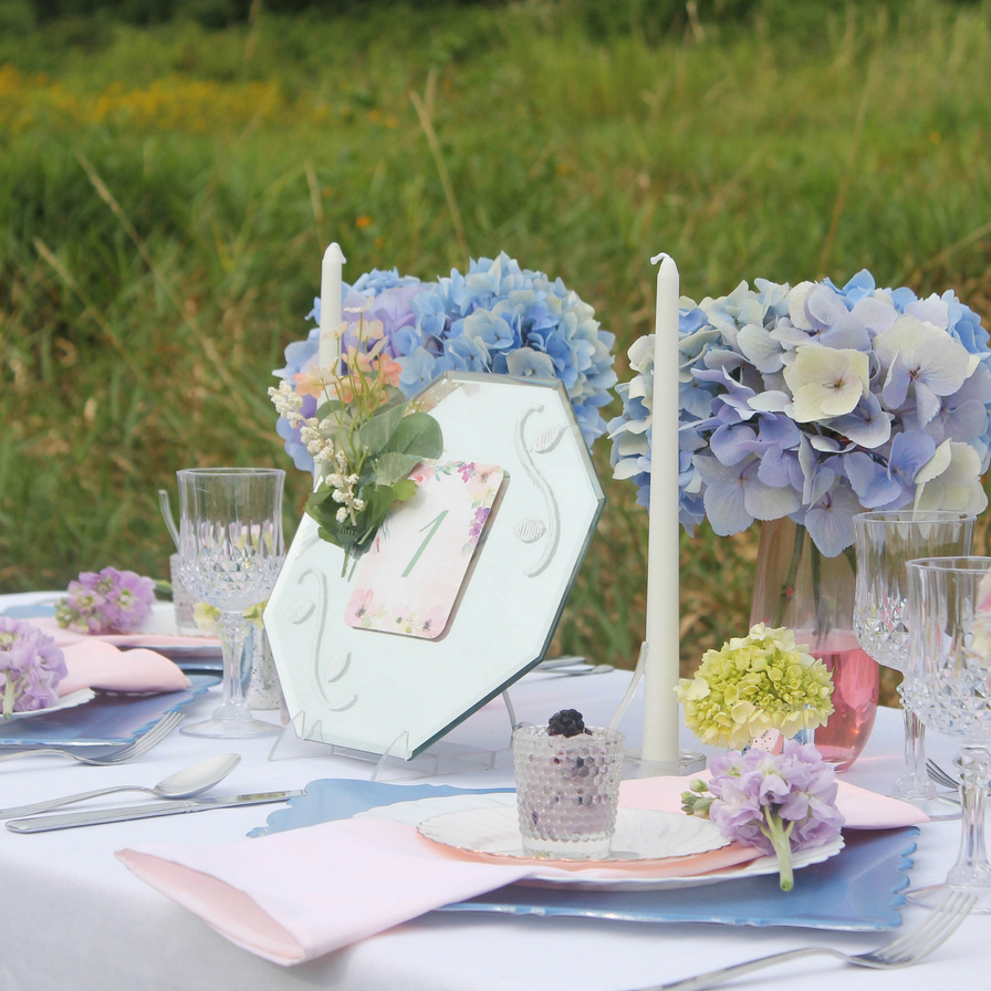 Periwinkle Wedding Table Ideas | Fun365