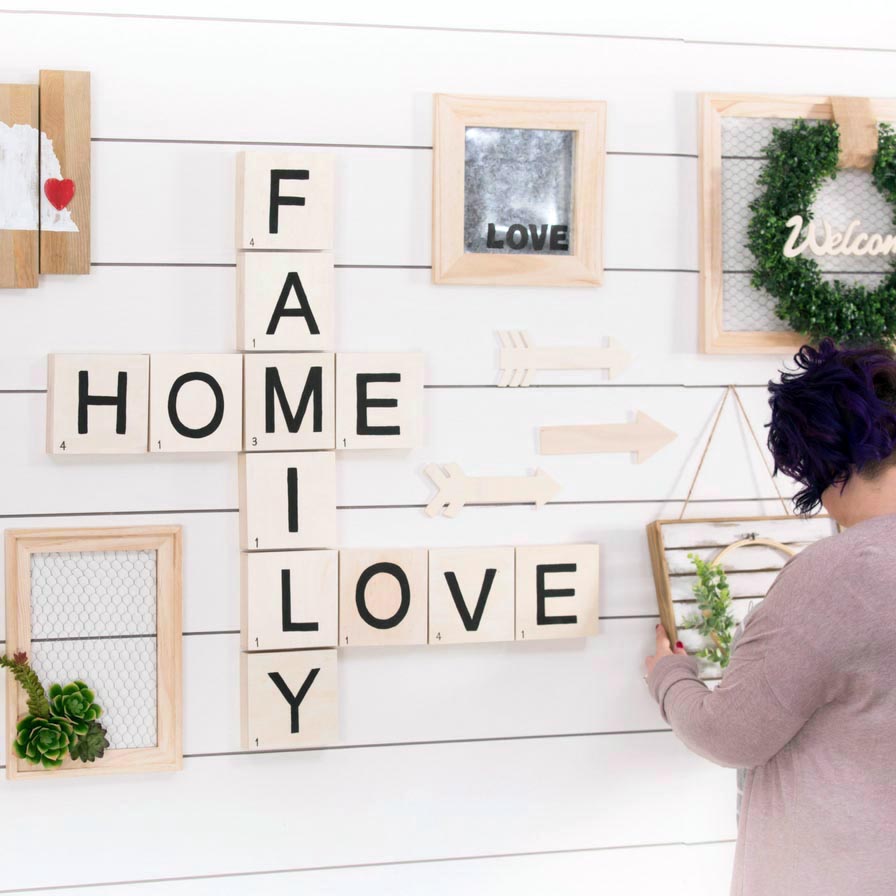 DIY Farmhouse Gallery Wall | Fun365