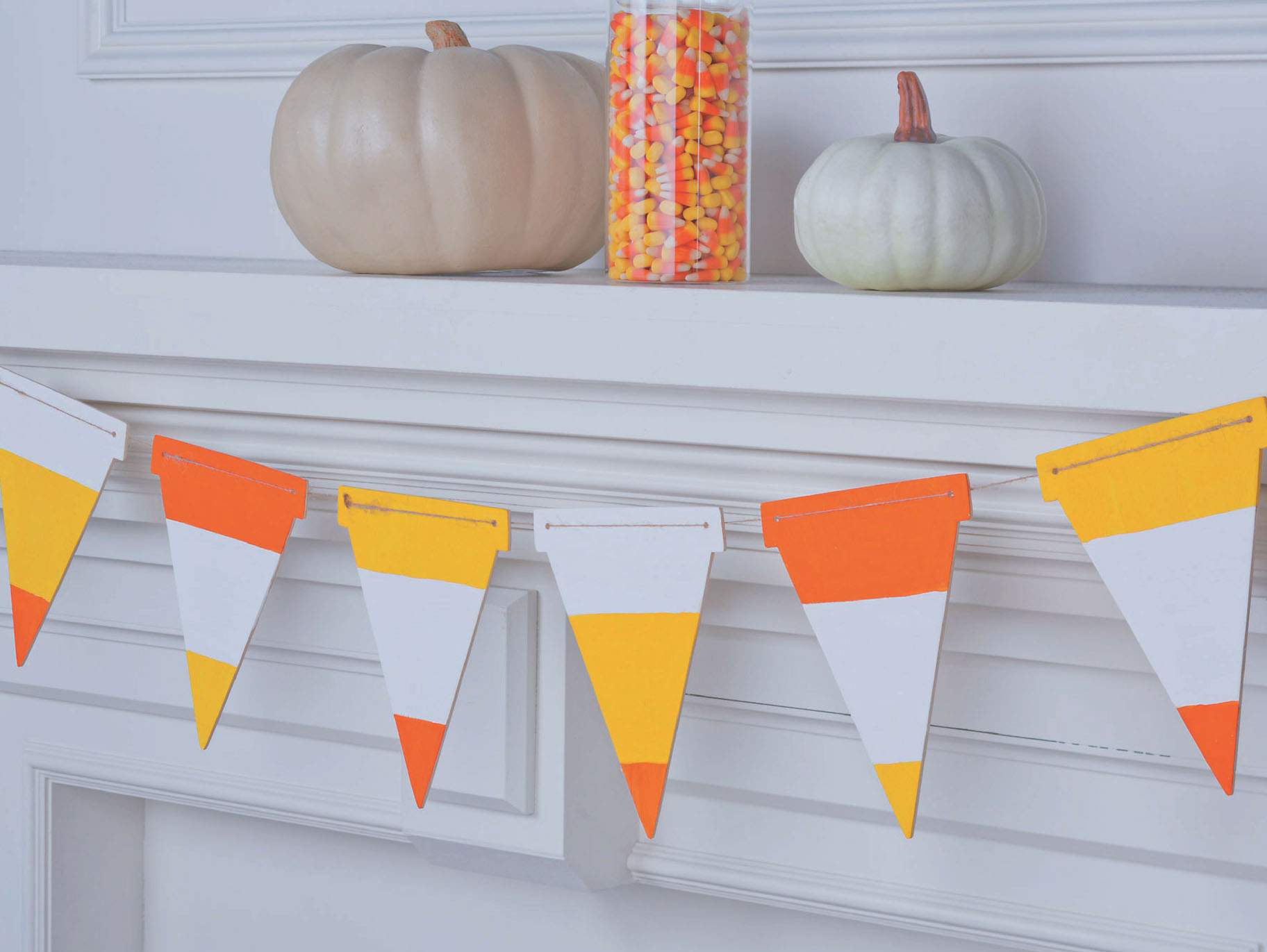 DIY Candy Corn Pennant Banner | Fun365