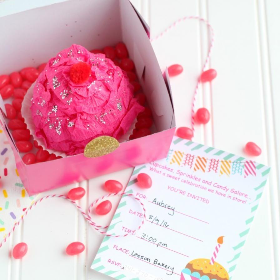 DIY Cupcake Invitations | Fun365