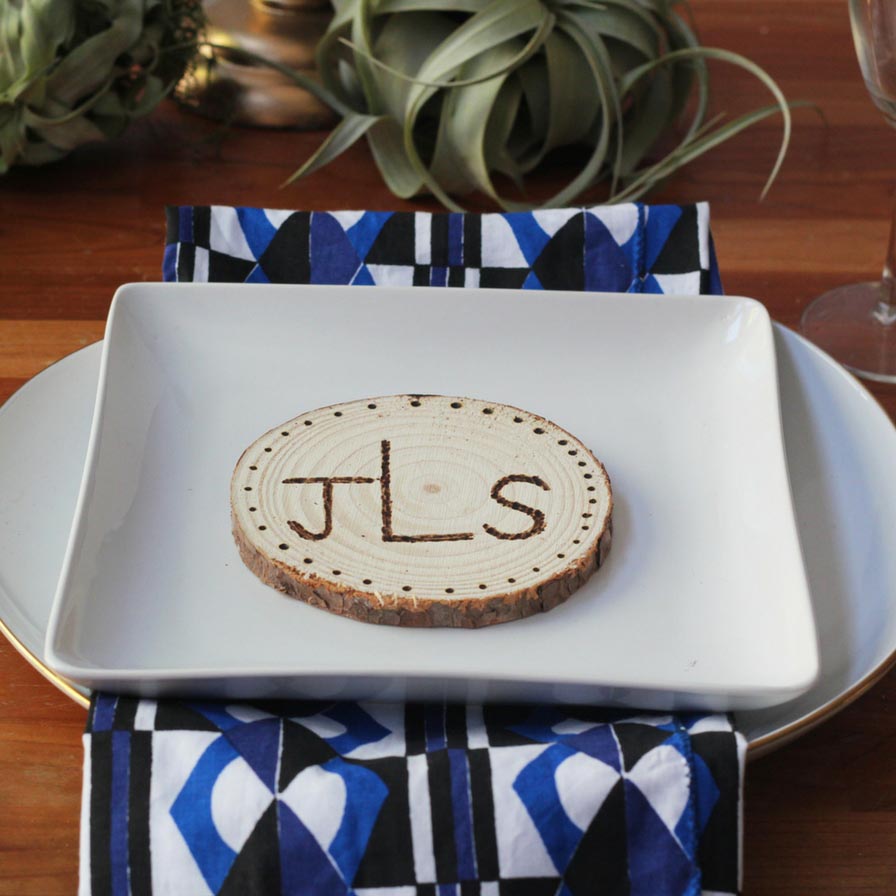 DIY Wood Burned Monogram Placecards | Fun365