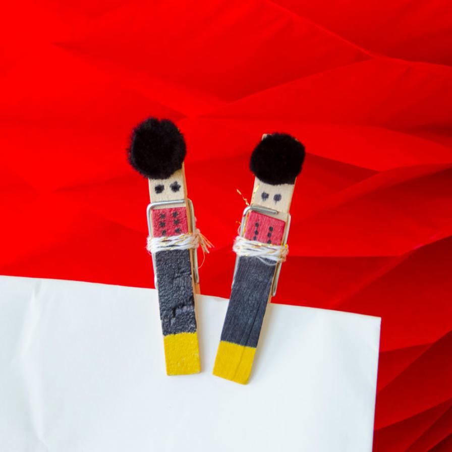 London Soldier Clothespin Craft | Fun365