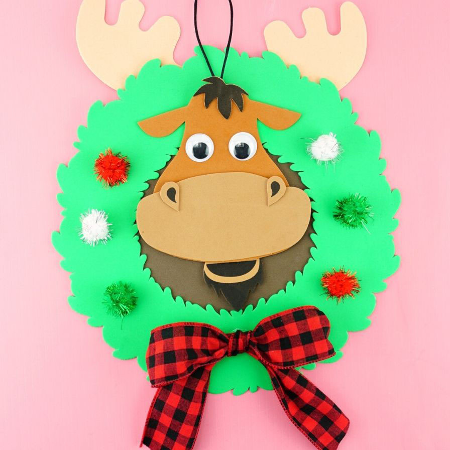 Moose DIY Christmas Wreath | Fun365