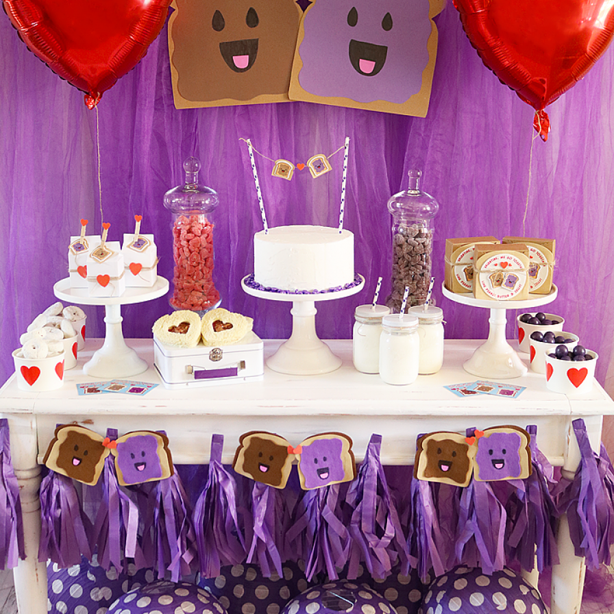 PB & J Tassel Garland | Fun365