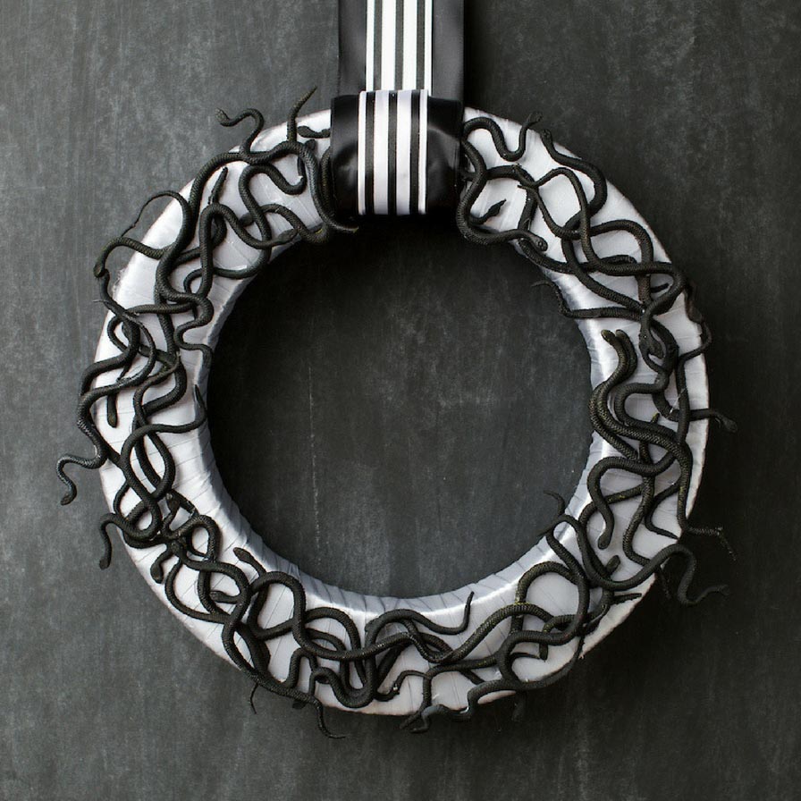 Snake Pit Wreath | Fun365