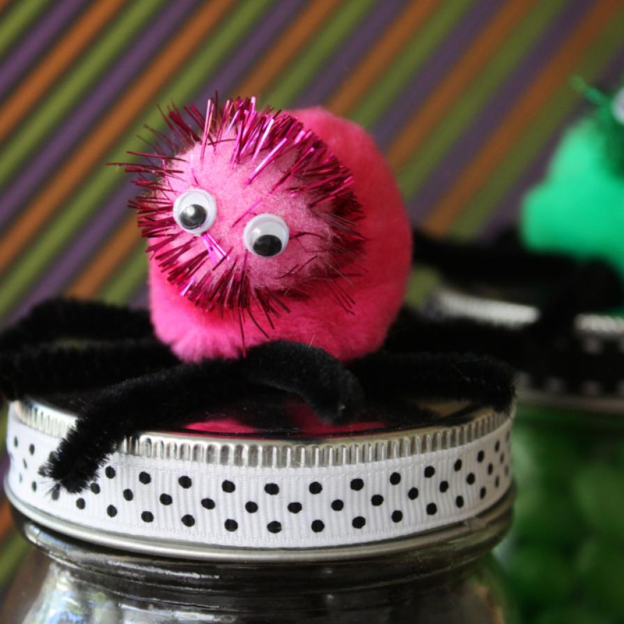 Fast & Fun Spider Jar Favors | Fun365