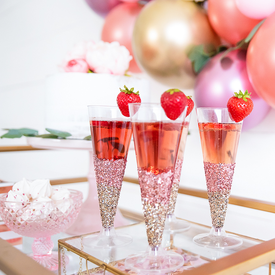 Strawberry Kir Royale | Fun365