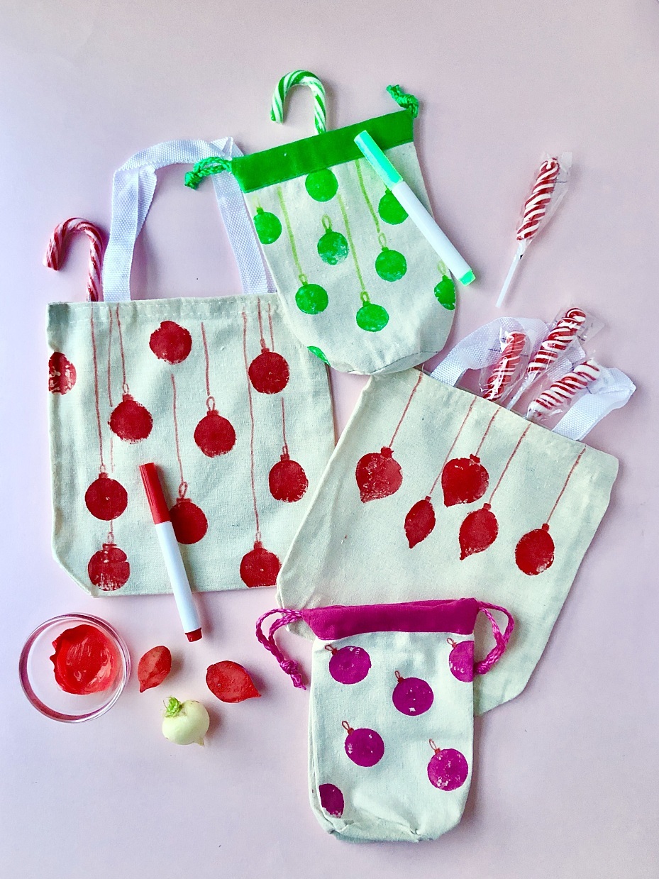 6 Ways to DIY a Christmas Gift Bag | Fun365