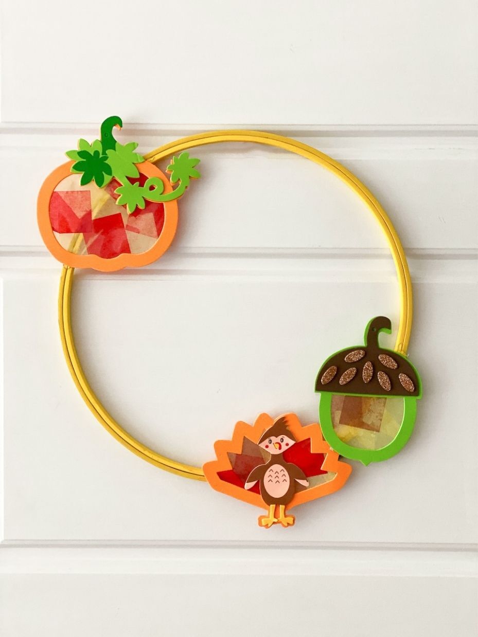 Festive Fall Wreaths that Kids Can Make | Fun365