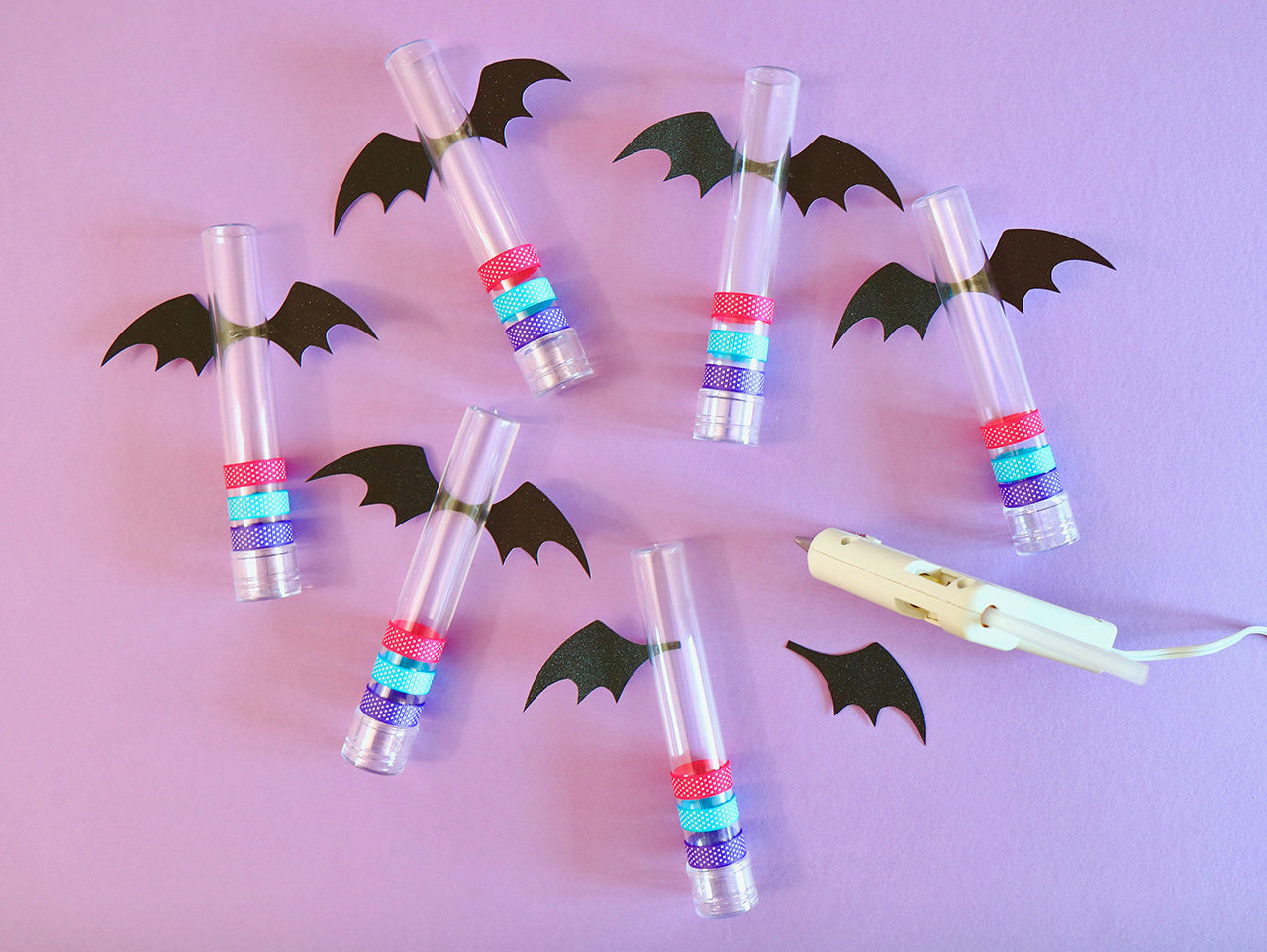 DIY Bat Candy Treat Idea | Fun365