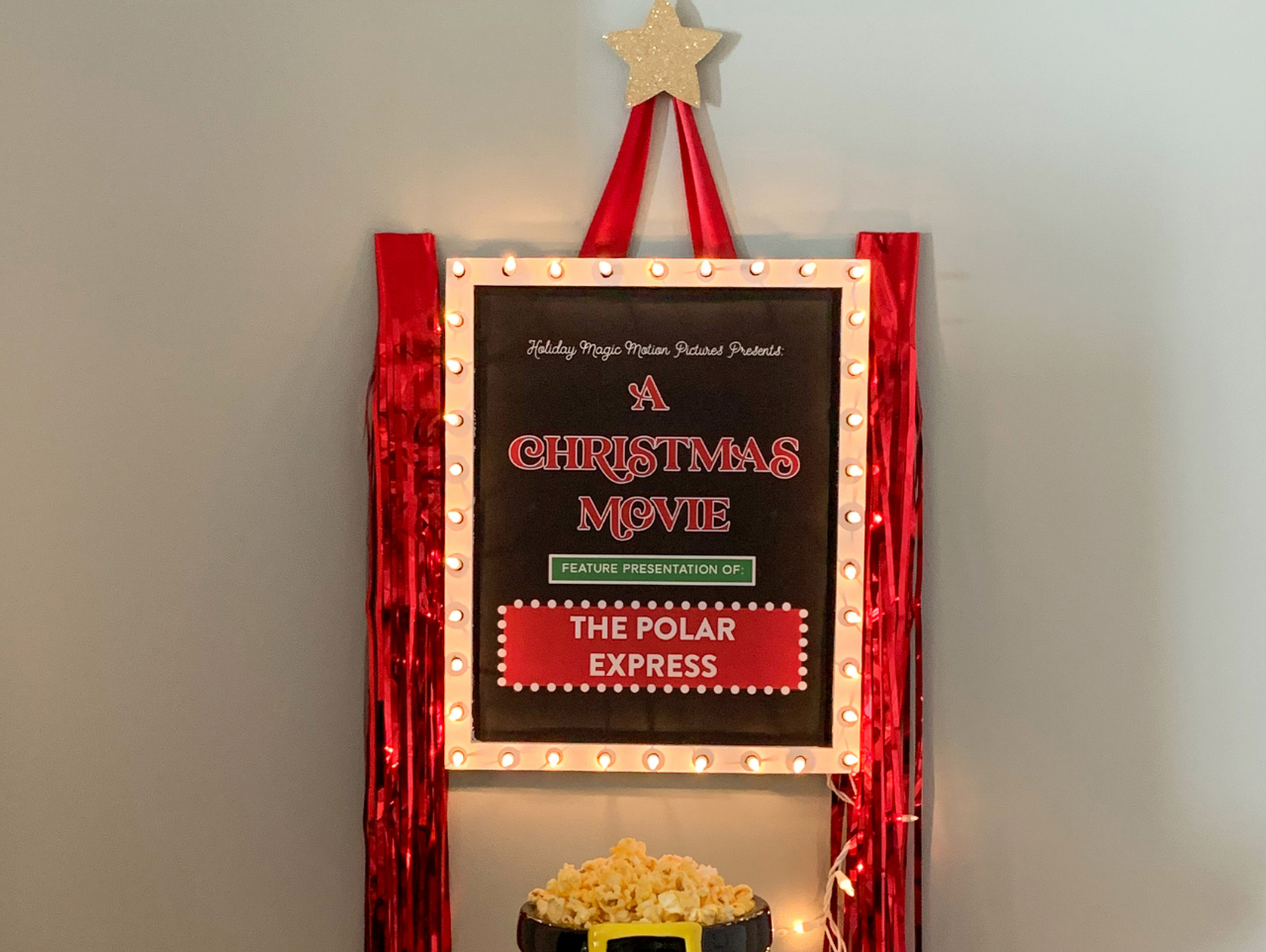 DIY Christmas Movie Marquee Sign | Fun365