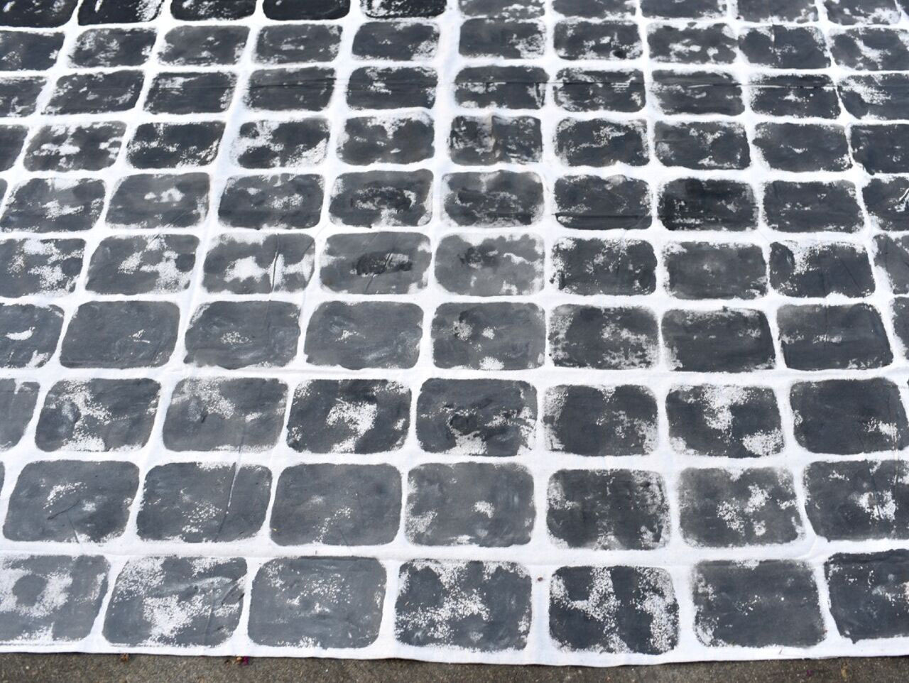 DIY Castle Backdrop | Fun365