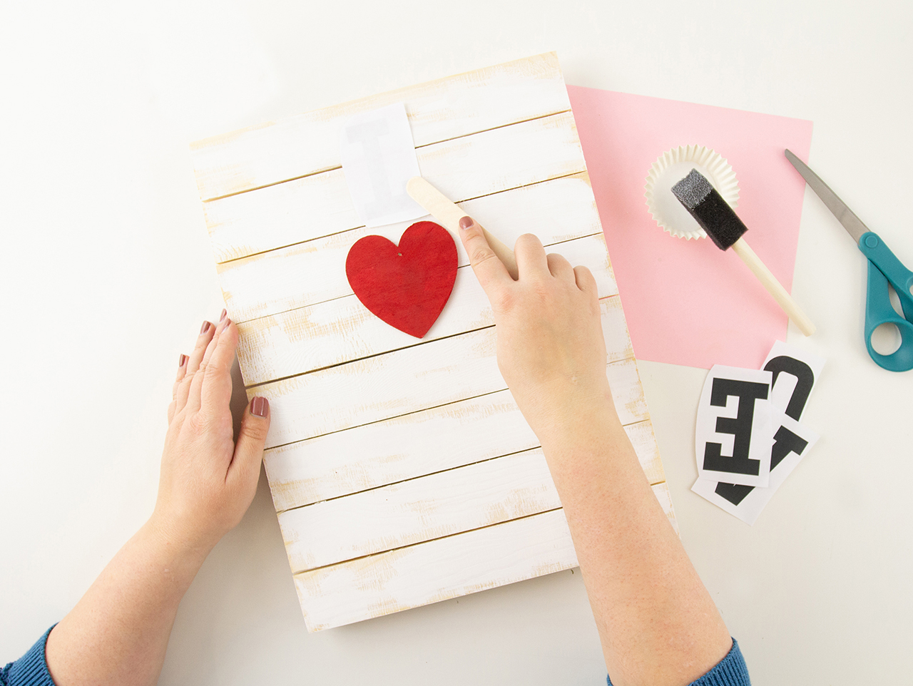 DIY LOVE Wooden Sign | Fun365