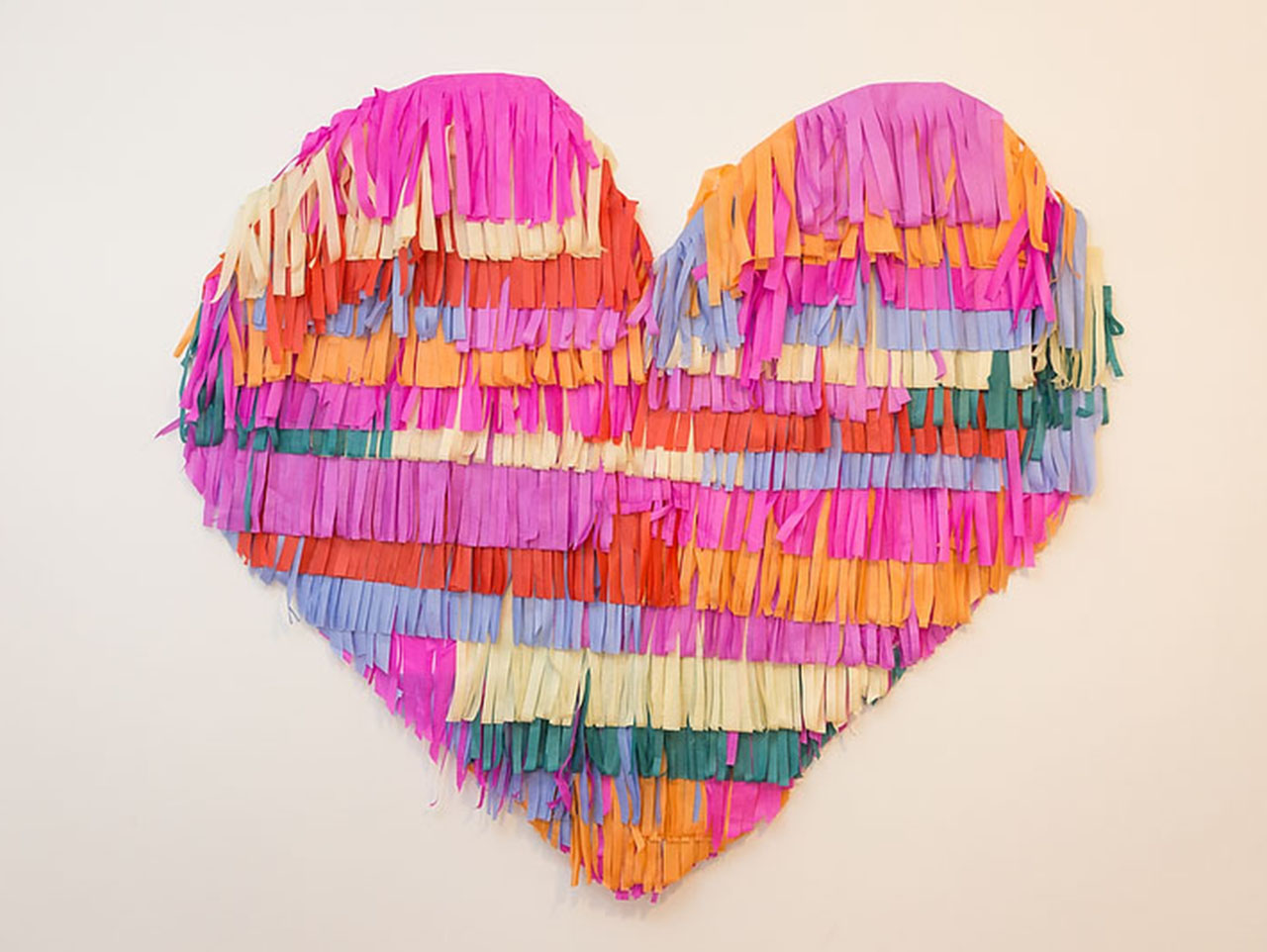 Make a Heart Shaped Fringed Tissue Paper Backdrop | Fun365