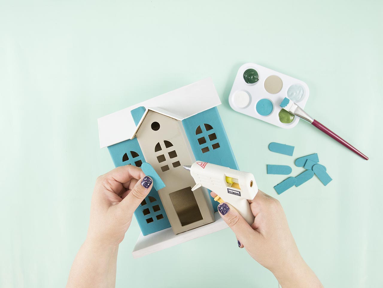 Holiday Paper Mache Houses | Fun365