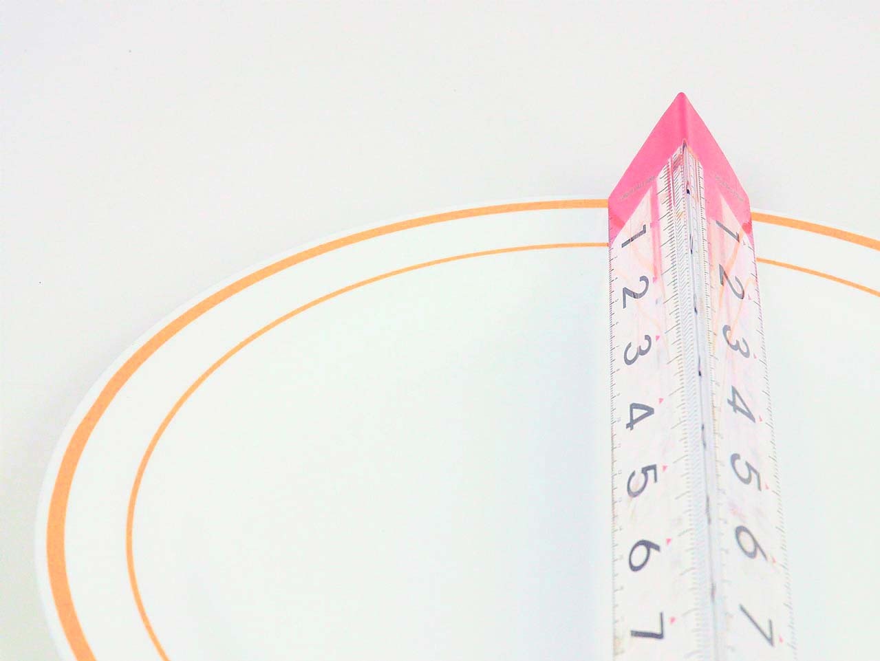 DIY Personalized Dinner Table Setting | Fun365