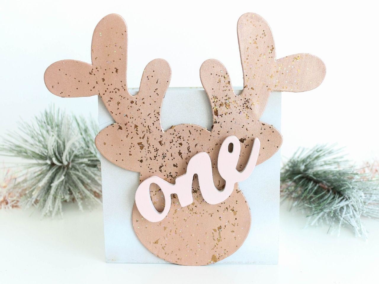 Reindeer Birthday Party Centerpiece | Fun365